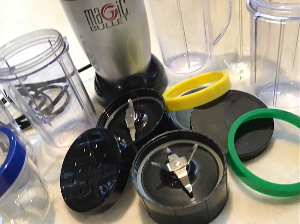 Magic Bullet Silver Blender & Mixer Complete 16 Piece MB1001 Pre-owned ...