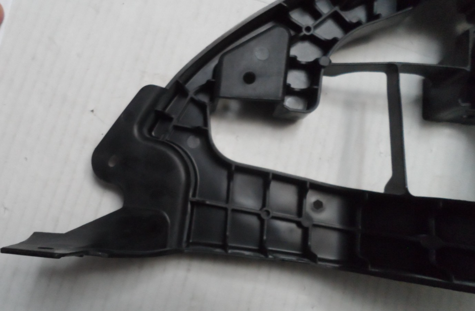 GM 84861006 Passenger Side Front Bumper Fascia Lower Reinforcement | eBay