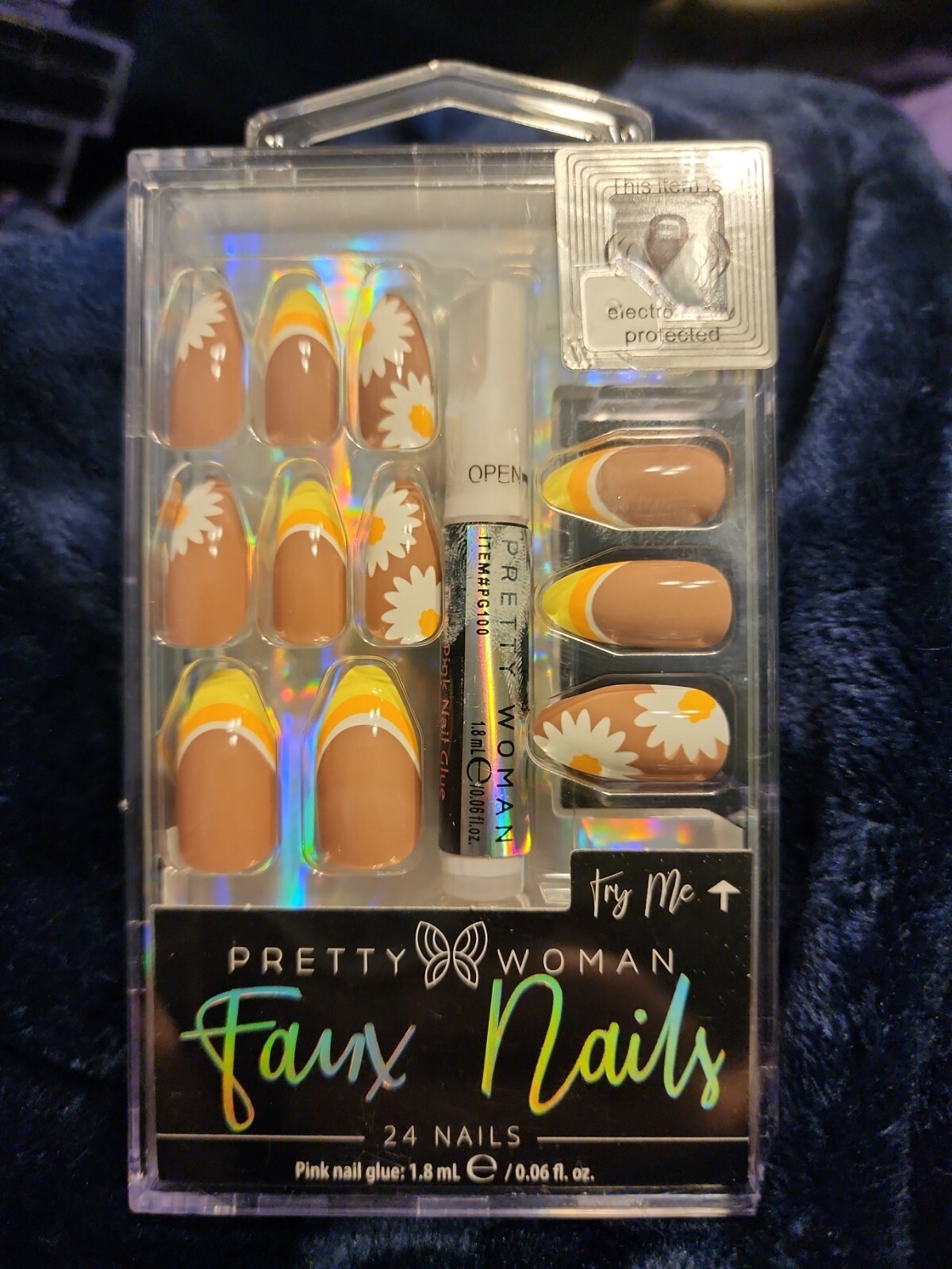 NEW PRETTY WOMAN Faux Nails 24 Nails Daisy item #PDV3024 | eBay