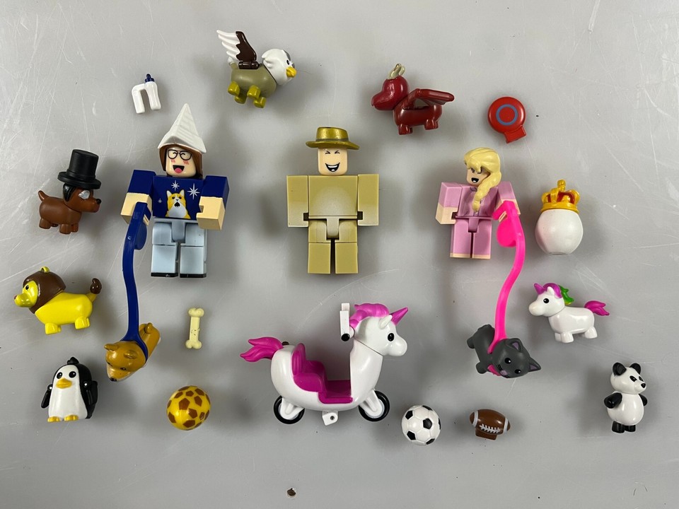 Roblox Celebrity Adopt Me Pet Shop Set with Figures 25 Pieces+ Kids Dog ...