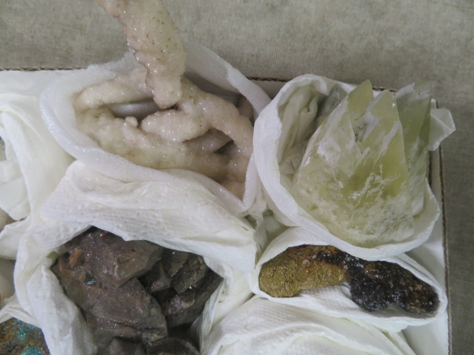 10 Piece Mix Mineral Specimen Flat Dog Tooth Calcite Pyrite Auricalcite ...