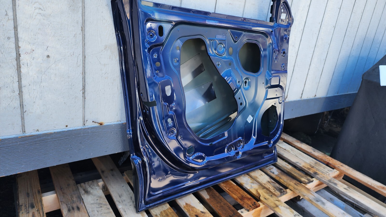 2021 2022 2023 CHEVY TRAILBLAZER LEFT FRONT DOOR SHELL | eBay