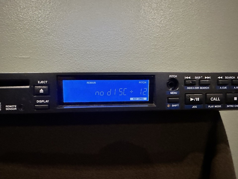 Tascam CD-01U Professional Rackmount CD Player 2-Channel | eBay