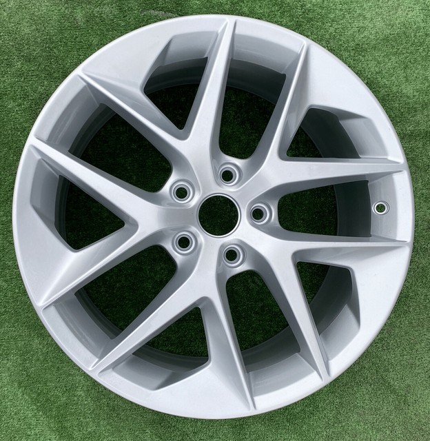 SEAT Leon 18" Alloy Wheel - Silver (5F0601025F) for sale online | eBay