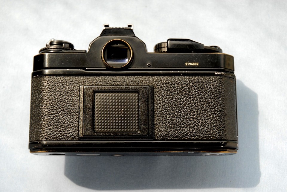 Nikon FE2 35mm Film SLR Camera Body, Black (For Parts & Repair) | eBay