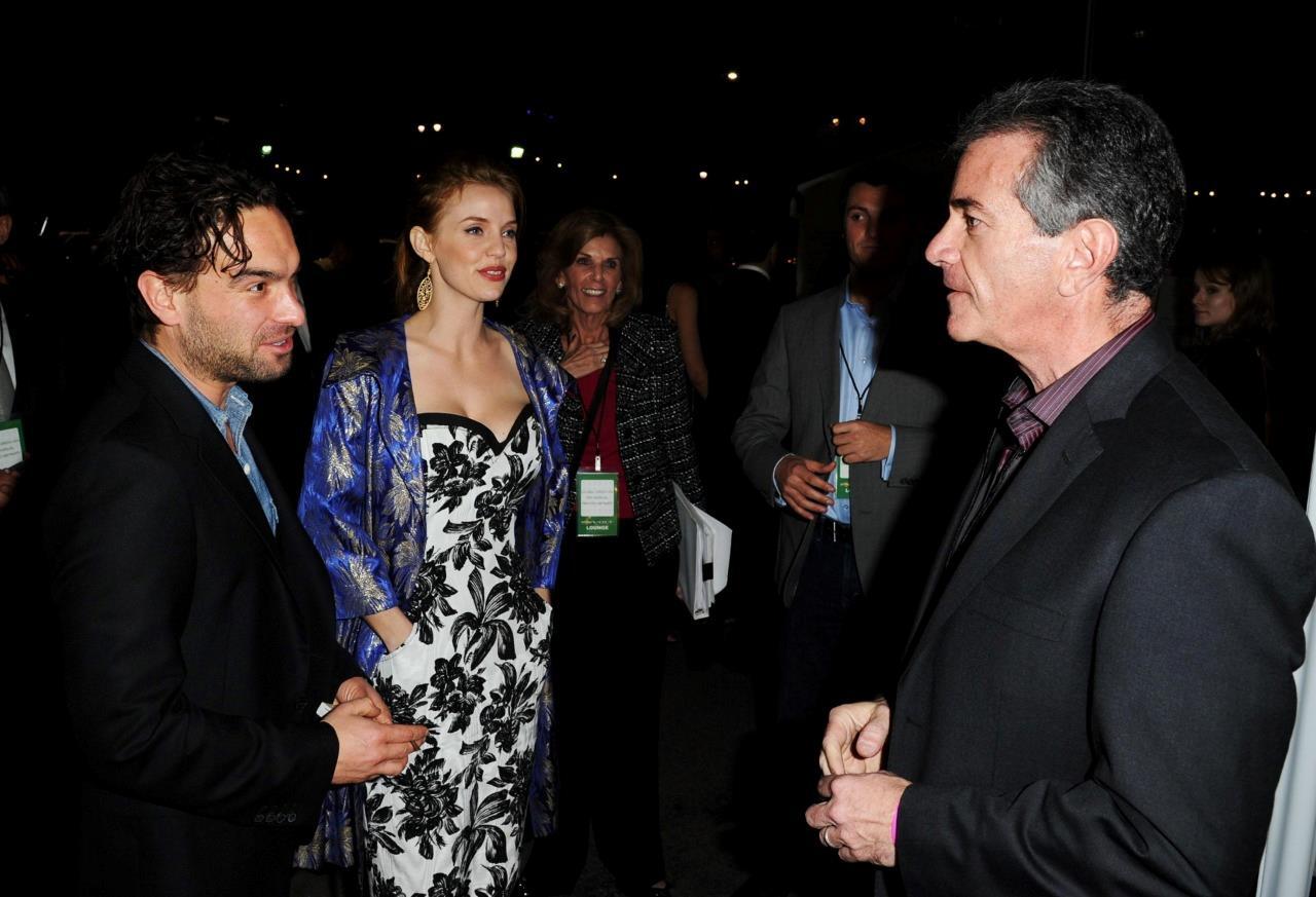 Kelli Garner And Johnny Galecki