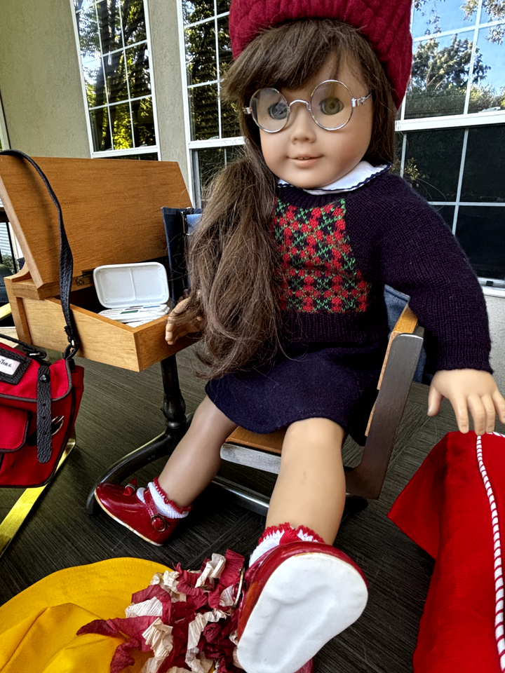 American Girl Doll Molly McIntire 1986-1990 and all accessories In ...