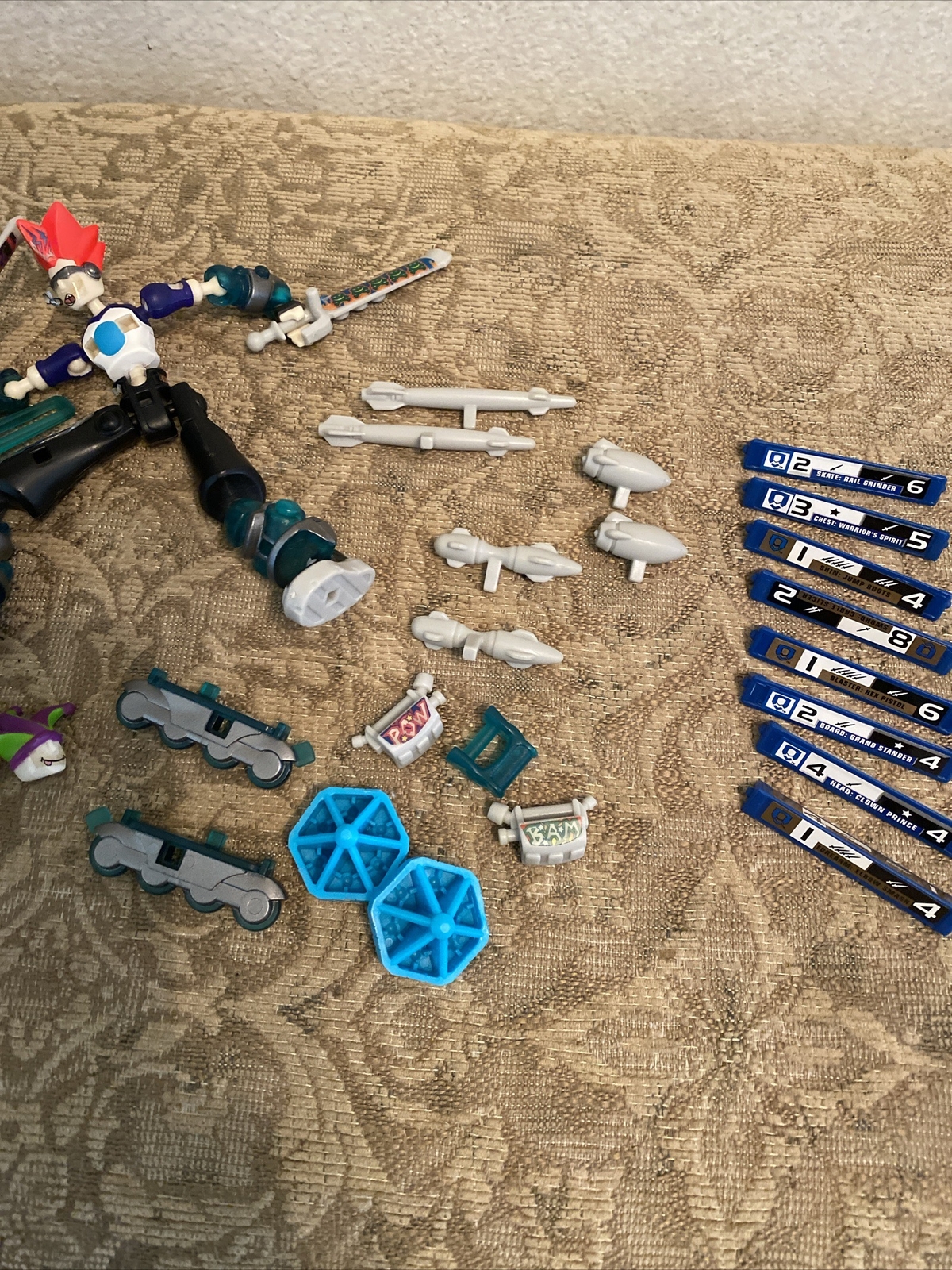 Xevoz Neo Sapiens Sky Grinder Figure Accessories and Helix Hasbro ...
