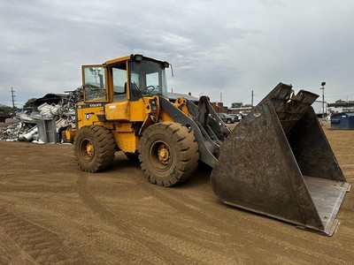 Wheel Loaders - Volvo Wheel Loader