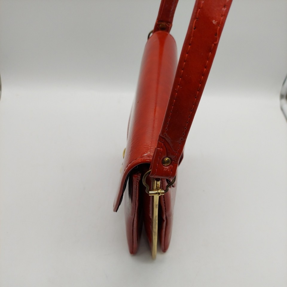 Vtg 60s Red Shined Leather Handbag Purse Gold Clasp Hardware Tri Pocket ...