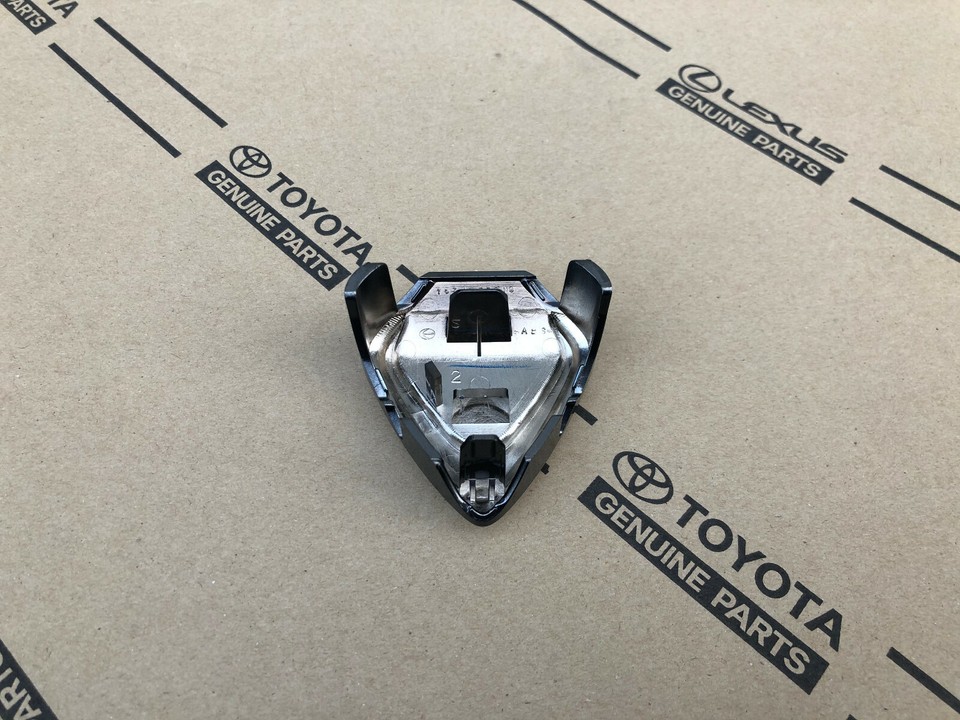 Lexus IS 200 Toyota Altezza Kühlergrill Emblem Logo Front Grille Emblem ...