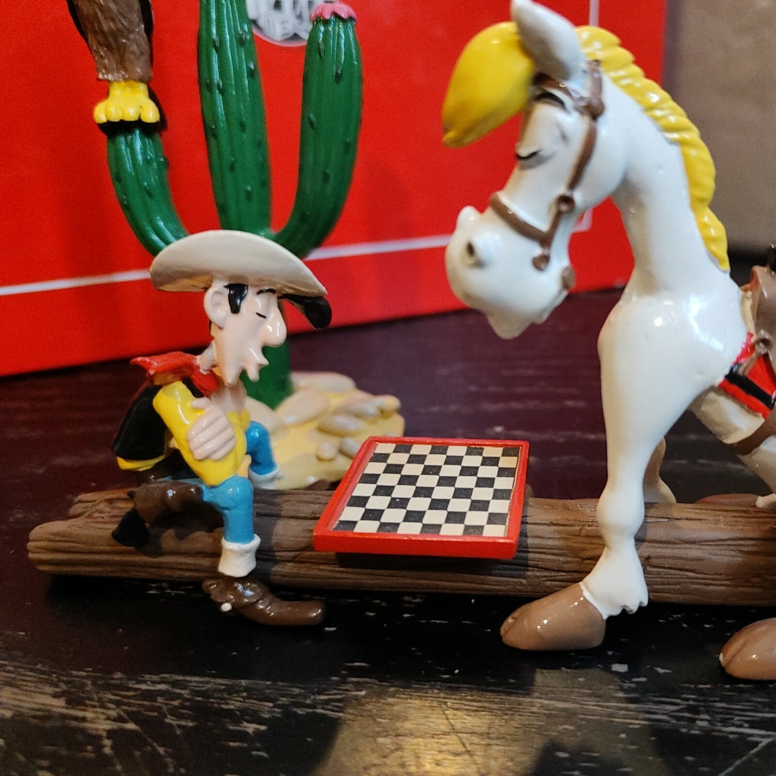 Figurine Pixi "La Partie D'échecs De Lucky Luke Et Holly Jumper"- Ref ...