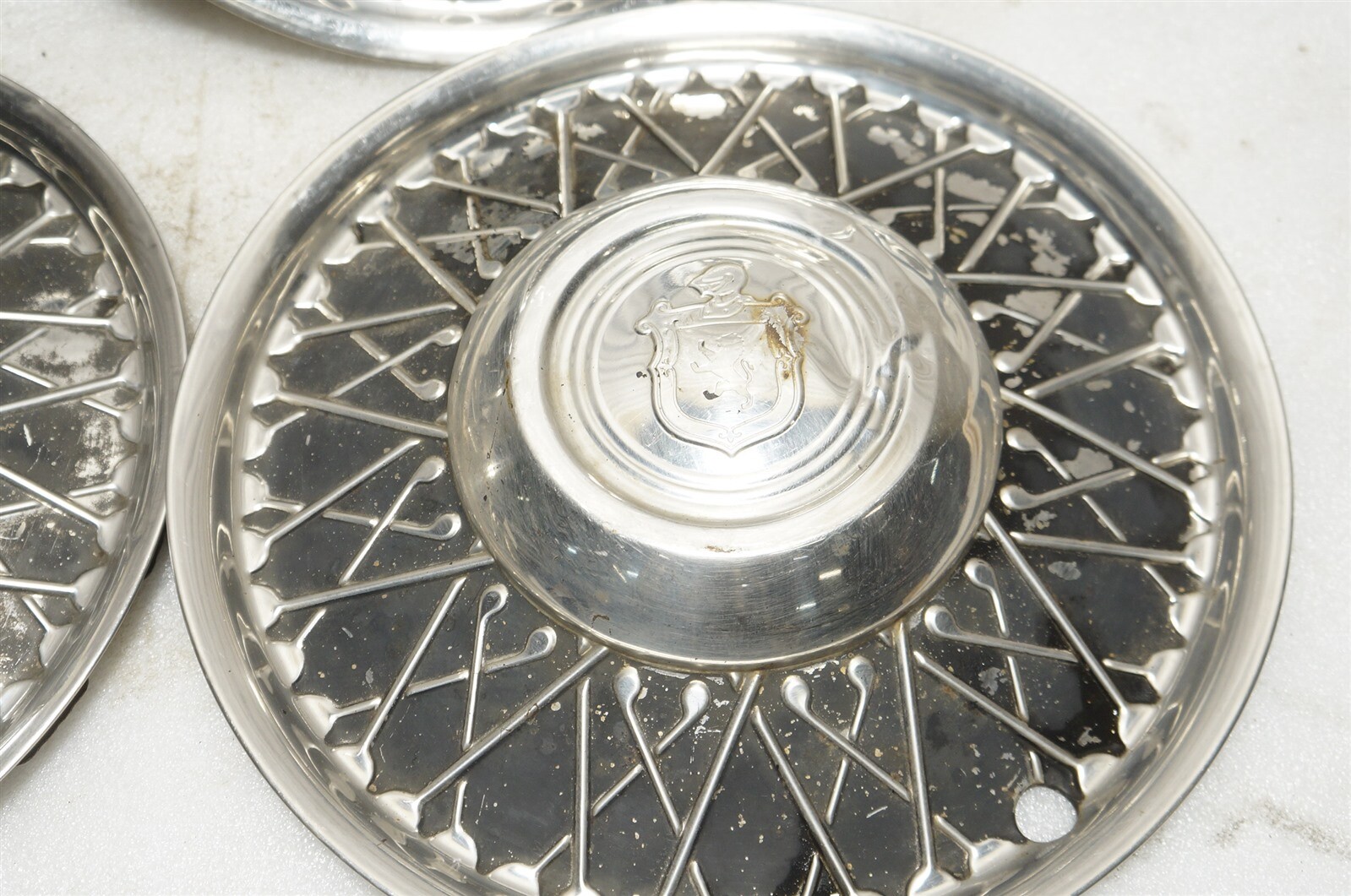 VINTAGE LYONS CUSTOM CAR WHEEL COVERS 15" SET OF 4 /RG8/ | eBay