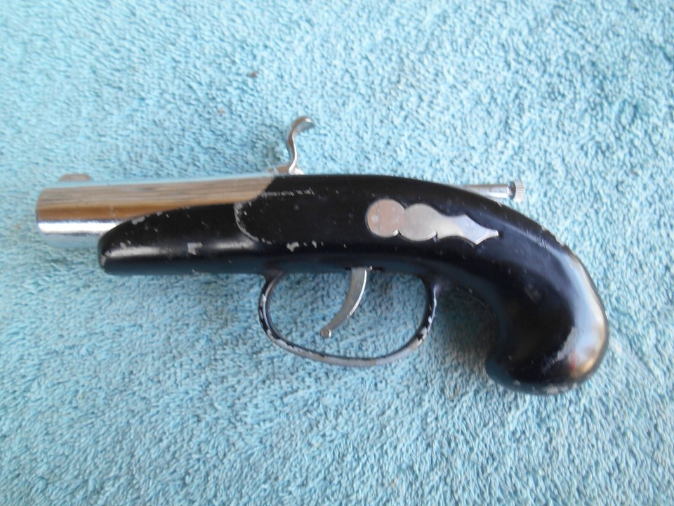 VINTAGE FLINTLOCK PISTOL GUN SHAPED CIGARETTE LIGHTER. FOR PARTS OR ...