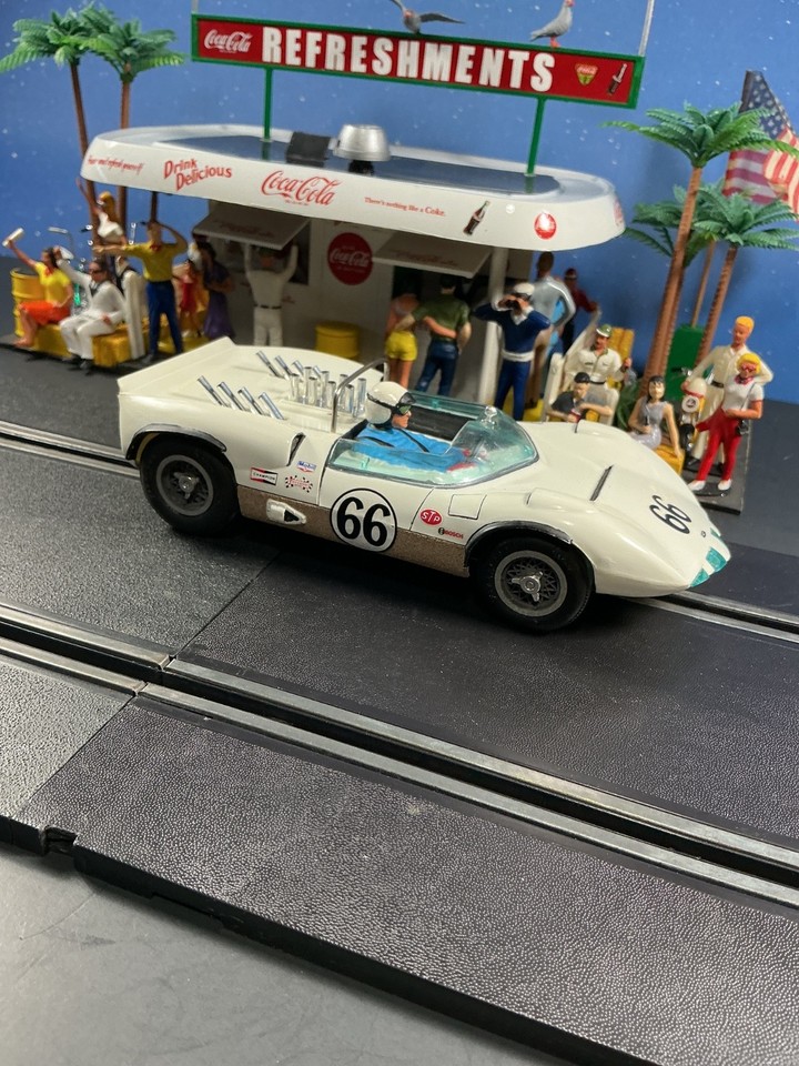 Built 1/24 scale Strombecker Chaparral 2 Slot Car Cox wheels & driver ...