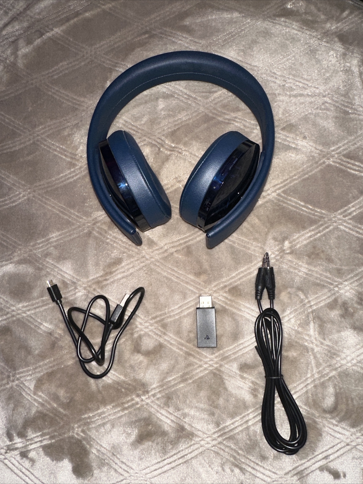 Sony Playstation 4 PS4 Gold Headset 500 Million Limited Edition ...