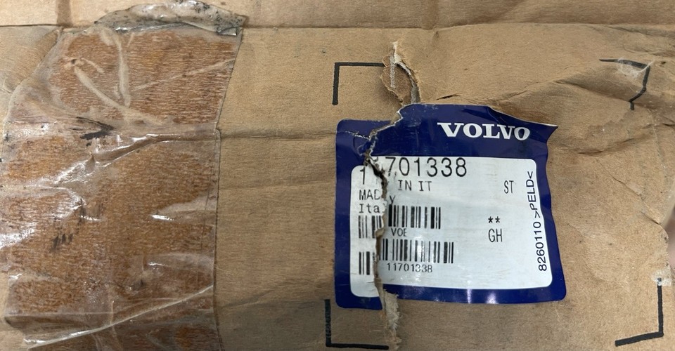 VOLVO VOE11701338 UNIVERSAL JOINT 11701338 | eBay