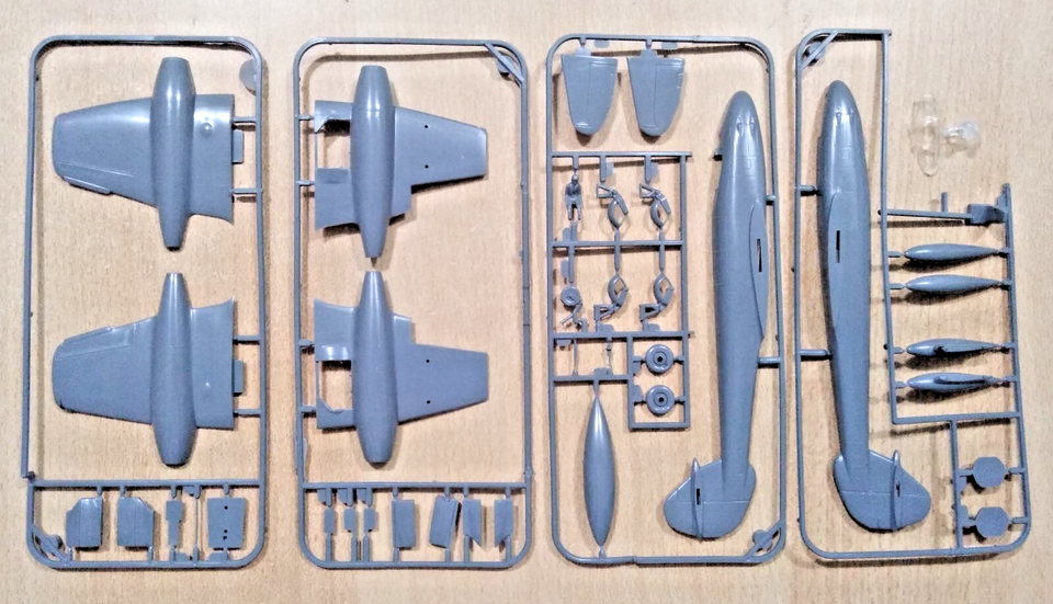 L-68 FOUR 1:72 Scale RAF FIGHTERS METEOR & VAMPIRE Plastic Model Kits ...