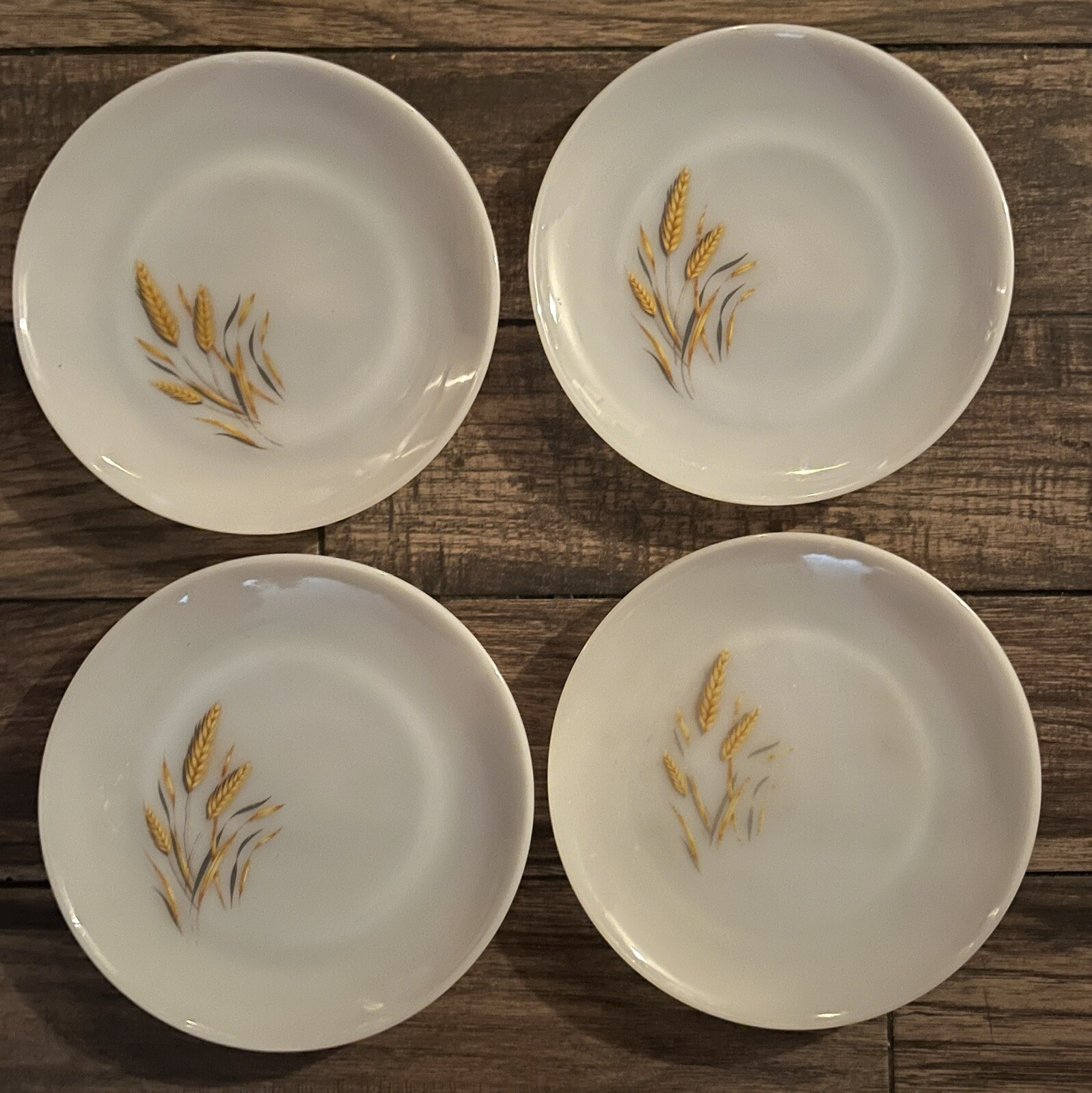 Anchor Hocking Fire King Wheat Pattern 10” dinner Plates milk glass Set ...