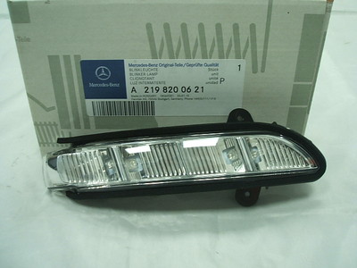 NEW Genuine Mercedes-Benz CLS E-Class RH Indicator repeater Lamp ...