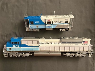 Lionel Donald Trump SD70ACe Locomotive 4545 and Matching METCA (AFO ...
