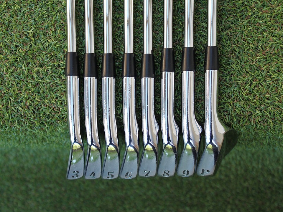 Titleist 670 Forged Muscle Back Iron Set 3-PW 8 Clubs Dynamic Gold S200 ...