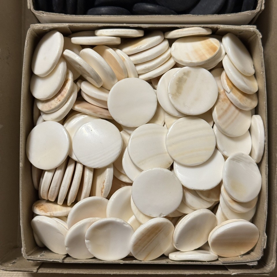 Vintage Igo GO Stones Goishi White Black Clam Shell Nachiguro Huji mark ...