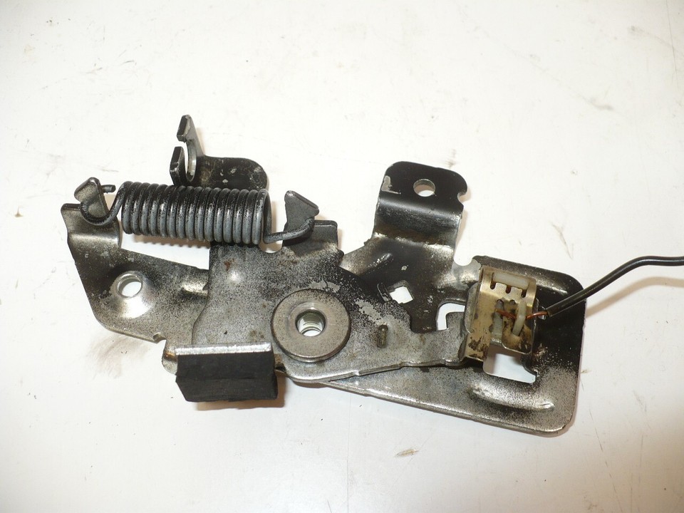 BRIGGS AND STRATTON 123K02 0513 E1 ENGINE FLYWHEEL BRAKE IN USED ...