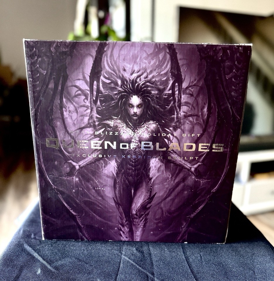 Blizzard 2011 Employee Holiday Gift STARCRAFT KERRIGAN QUEEN OF BLADES ...