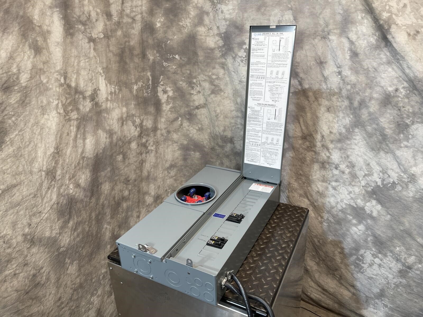 Square D SC1624M100S Meter Socket 16 Space 24 Circuits w/ Main Breaker ...