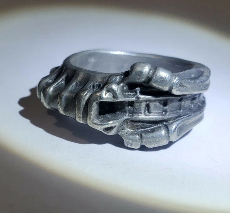 Giger Ring