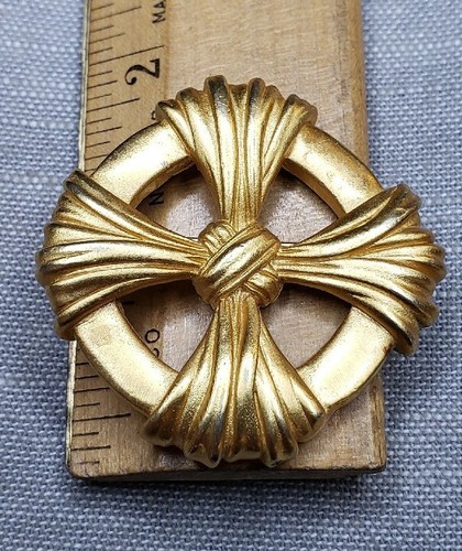 Vintage Pin Gold Tone Cross Christian H39 | eBay