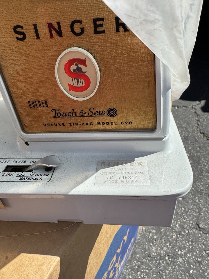 Vintage Singer Golden Touch & Sew Model 620 – Deluxe Zig-Zag Sewing ...