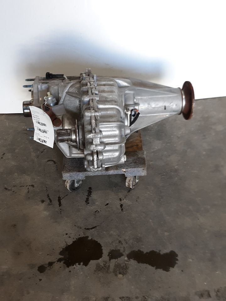 Transfer Case Chassis Cab Model Bw 44-47 Fits 19-23 DODGE 3500 PICKUP ...