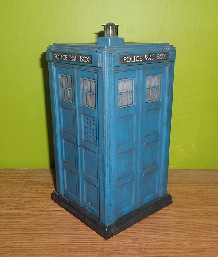 Dr Who - 3rd / Third Doctor TARDIS (The Time Monster) B&M Classic ...