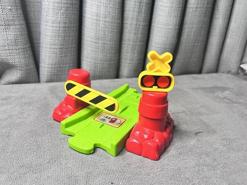 Vtech Go Go Smart Wheels Chug & Go Railroad train Track Crossing | eBay