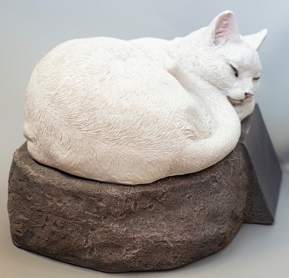 White Cat Urn Memorial Stone Statue Pet Ashes Grave Marker Plaque ...