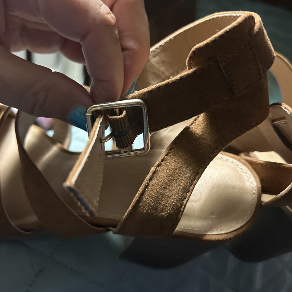 Brash Women's Wedge Strappy Sandles Khaki Tan Size 6.5 sharp, great ...