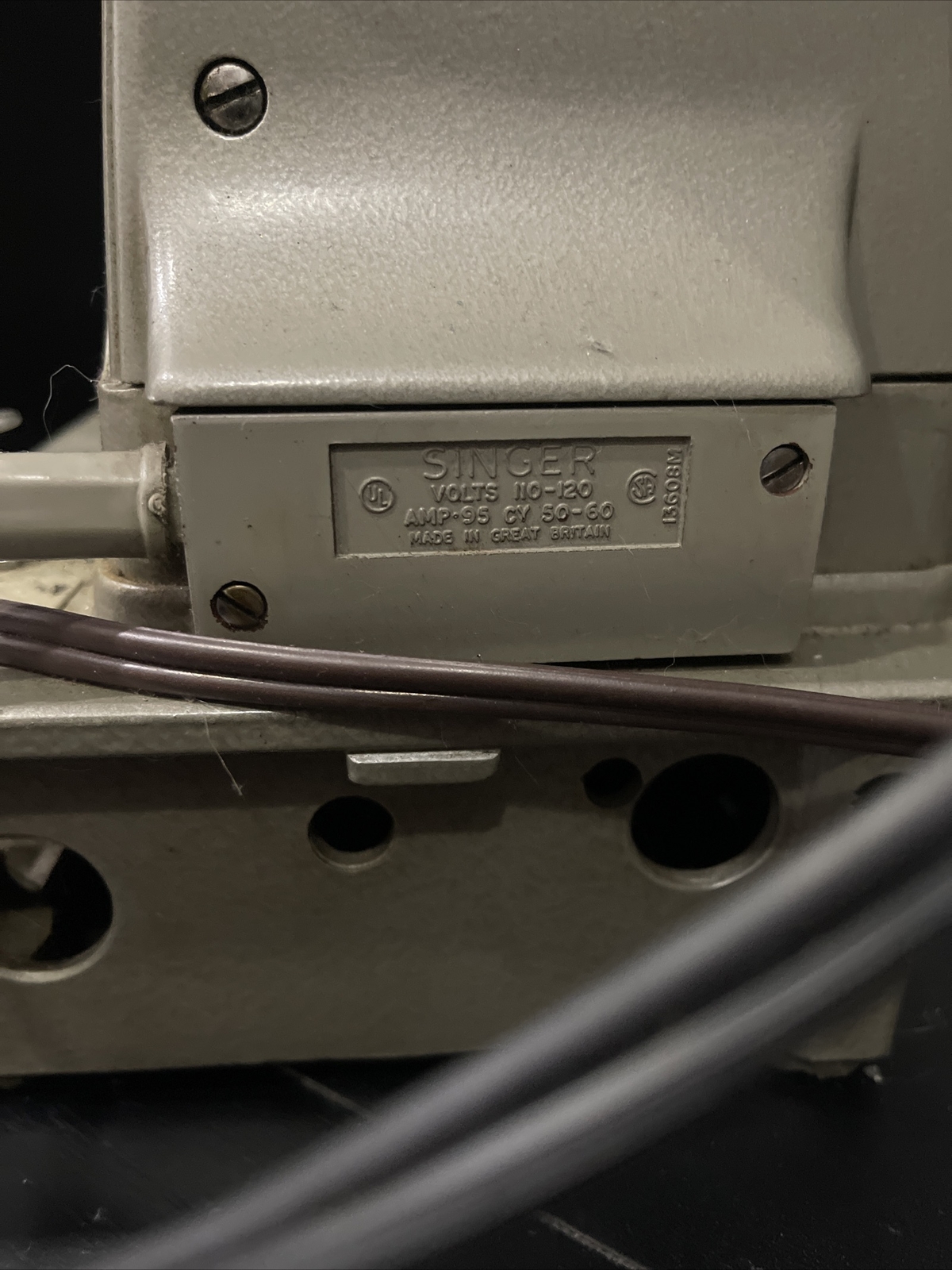 VINTAGE SINGER SEWING MACHINE 13608M WORKS | eBay