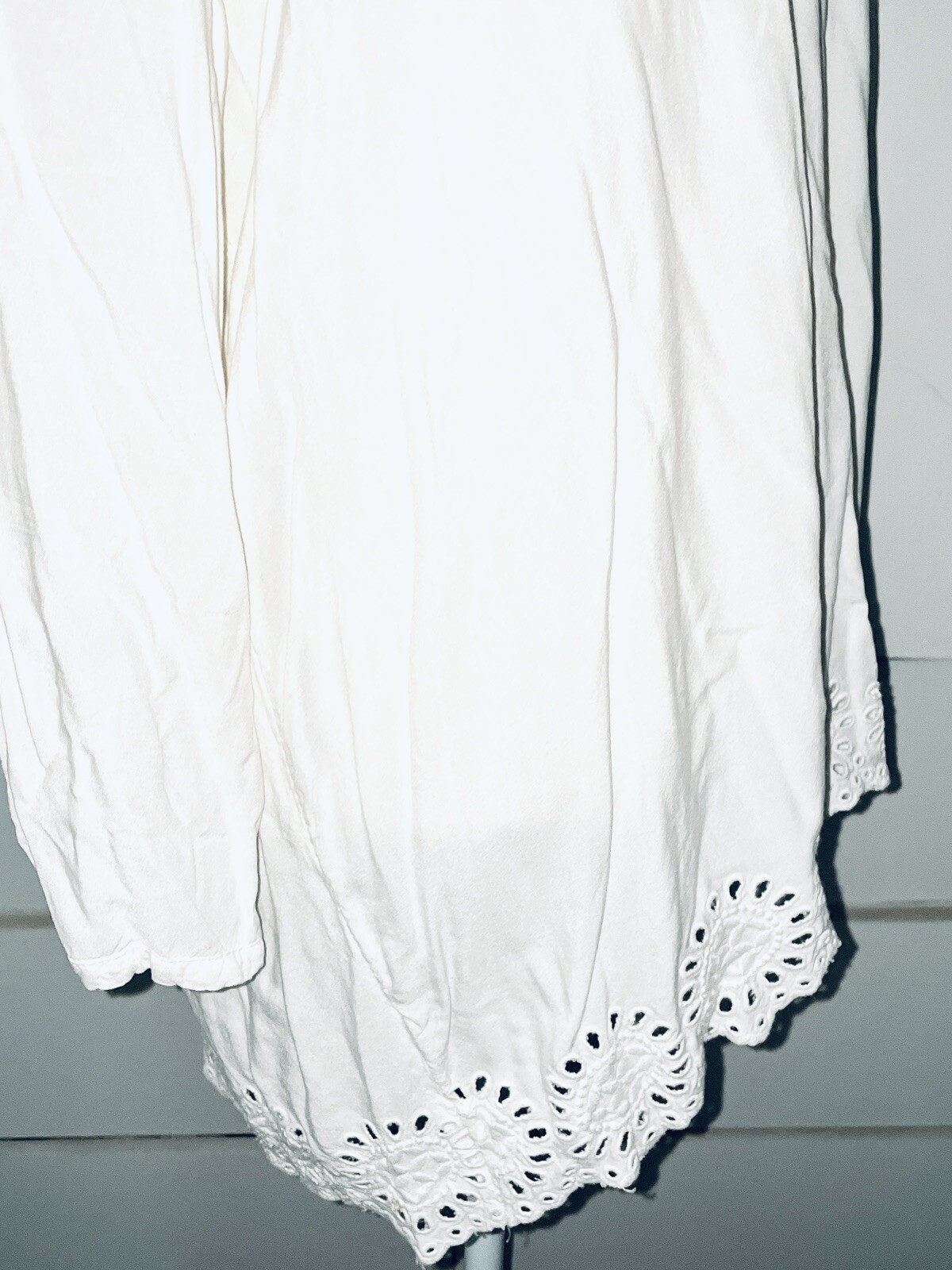 $32 OLD NAVY EMBROIDERY LACE TRIM WHIPPED CREAM V NECK 3/4 SLEEVE ...