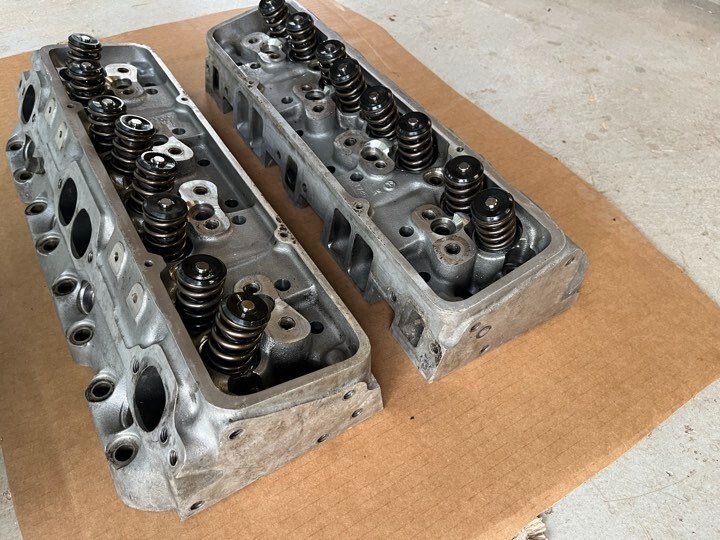 SBC Small block chevy Trick Flow Twisted Wedge cylinder heads, 350, 327 ...