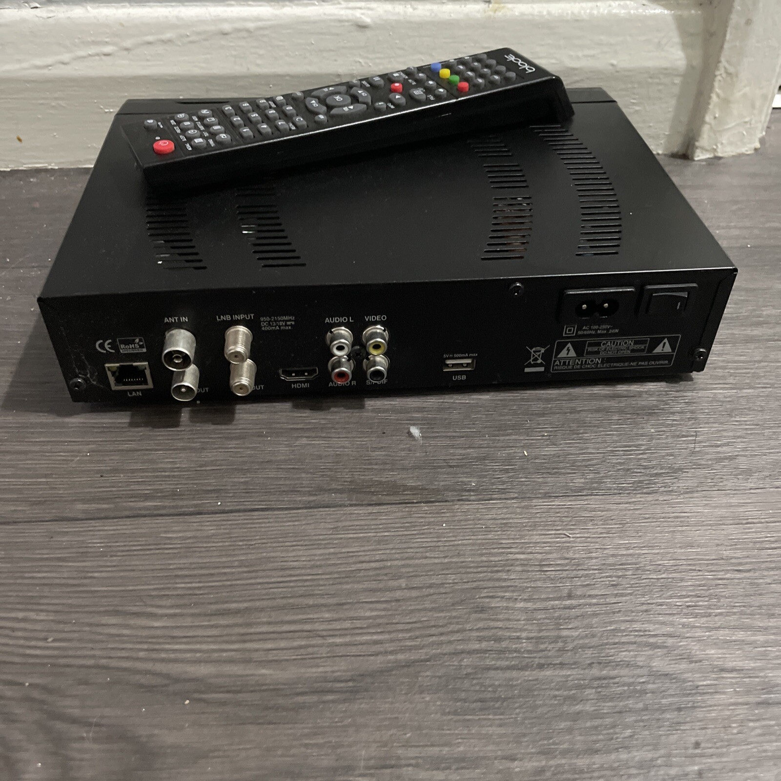 Blade Media Box - BM8000 Combo Free Sat Satellite iPTV box, TV With ...
