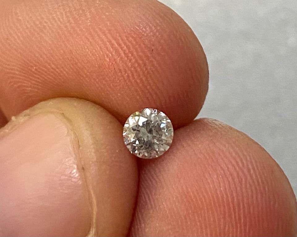 Sparkly 0.50ctw Light Silver SI2 Round Brilliant Natural Enhanced ...