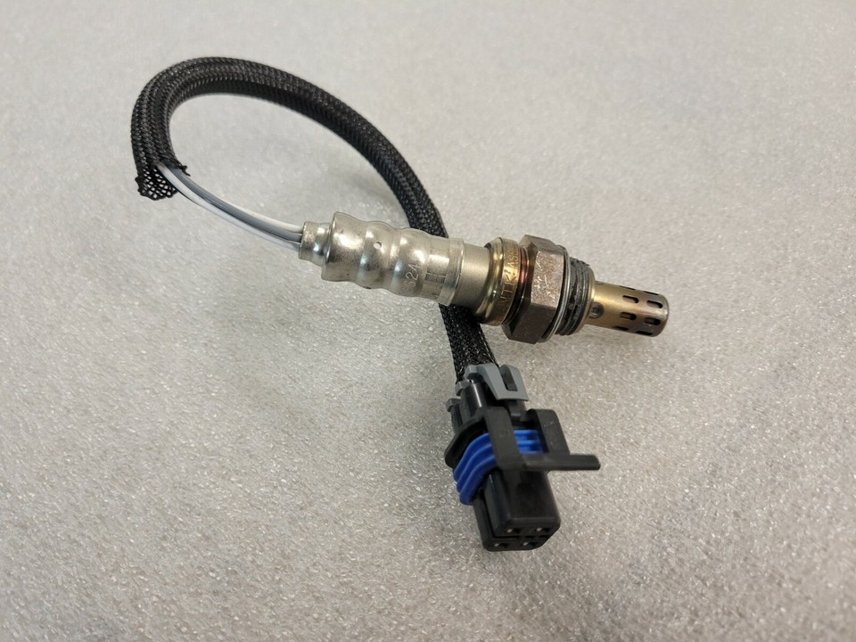 Brand New ORIGINAL GM O2 Oxygen Sensor Fits Envoy Trailblazer Express ...