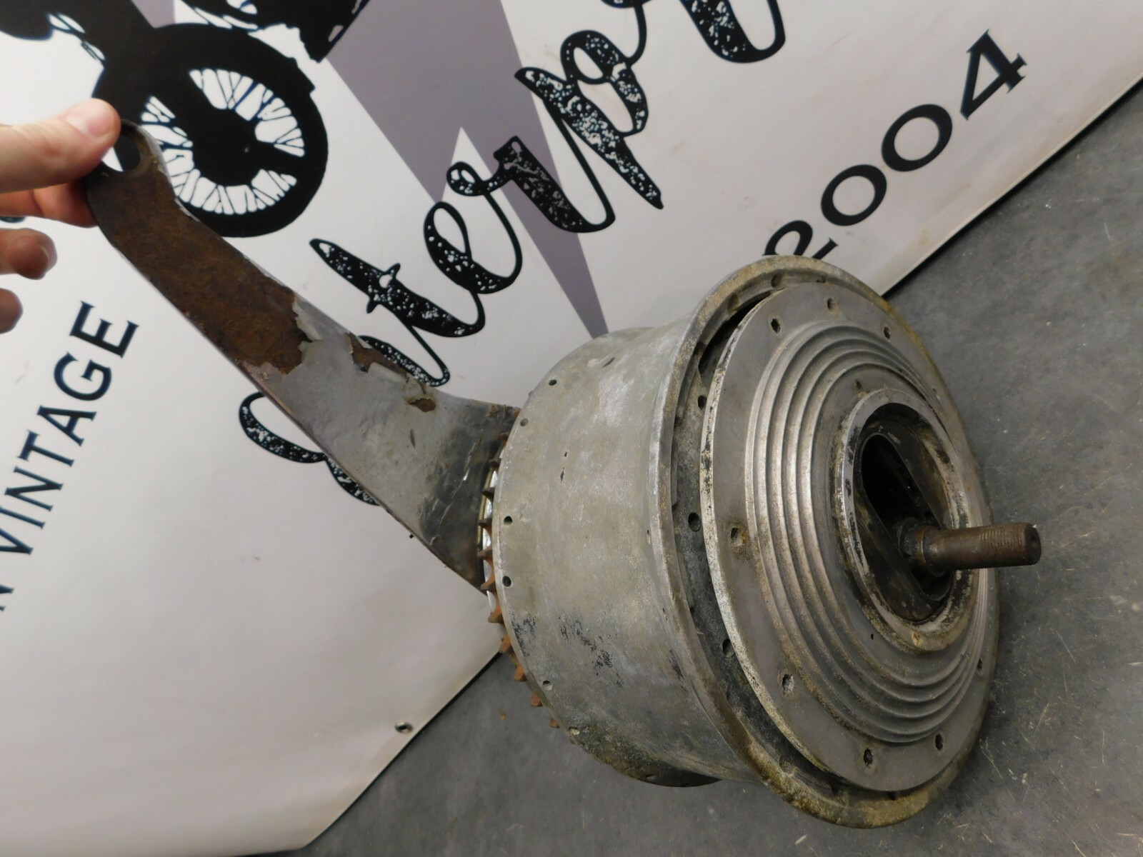 Triumph Pre Unit Rigid Sprung Hub 1561 | eBay