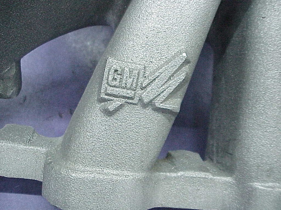 GM Raw Small Block Chevy SB2.2 Intake Manifold 12370854 | eBay