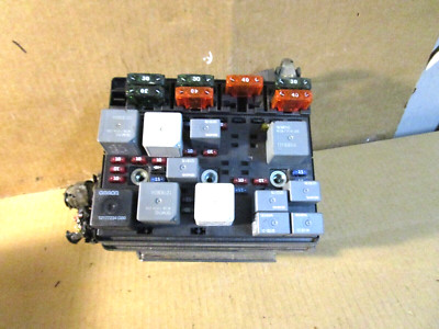 98 1998 Oldsmobile Cutlass Engine Fuse Box Relay Junction Block ...