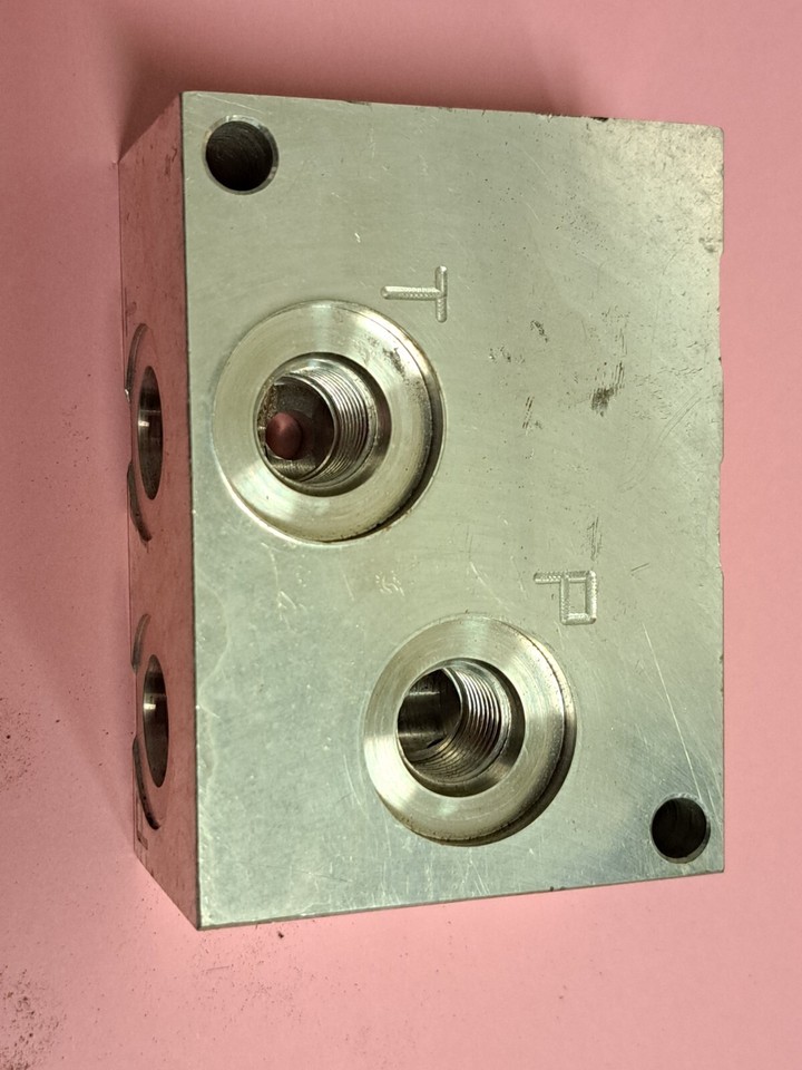 Daman AD03SPSB6S directional valve subplate, s.s. , part# 10071274 | eBay