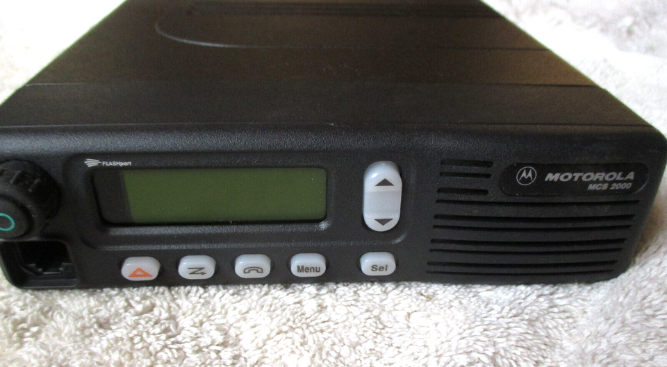 New Motorola MCS2000 Digital Two-Way Mobile Radio M01HX+812W, 800MHZ | eBay