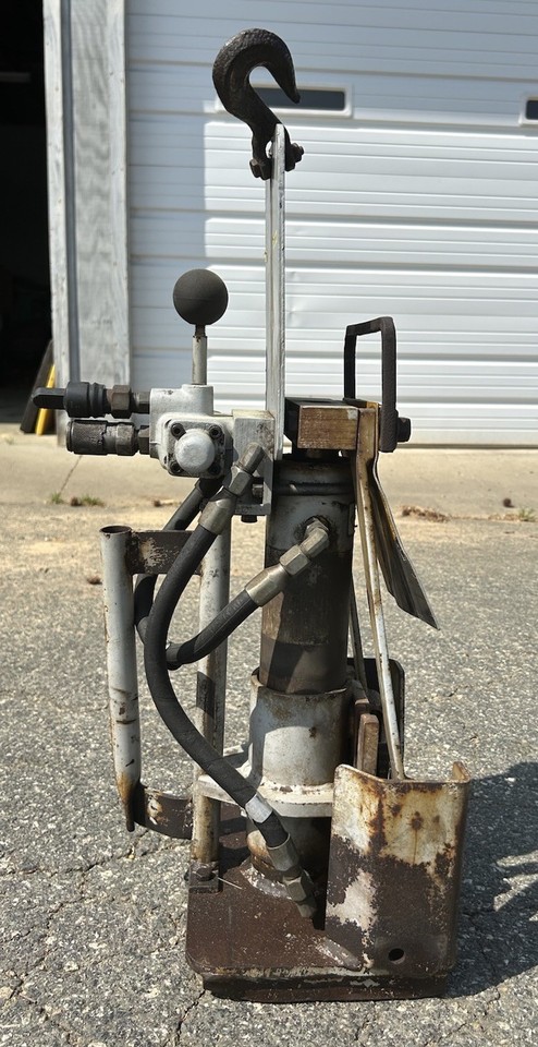 Greenlee Hydraulic Sign Post Puller | eBay